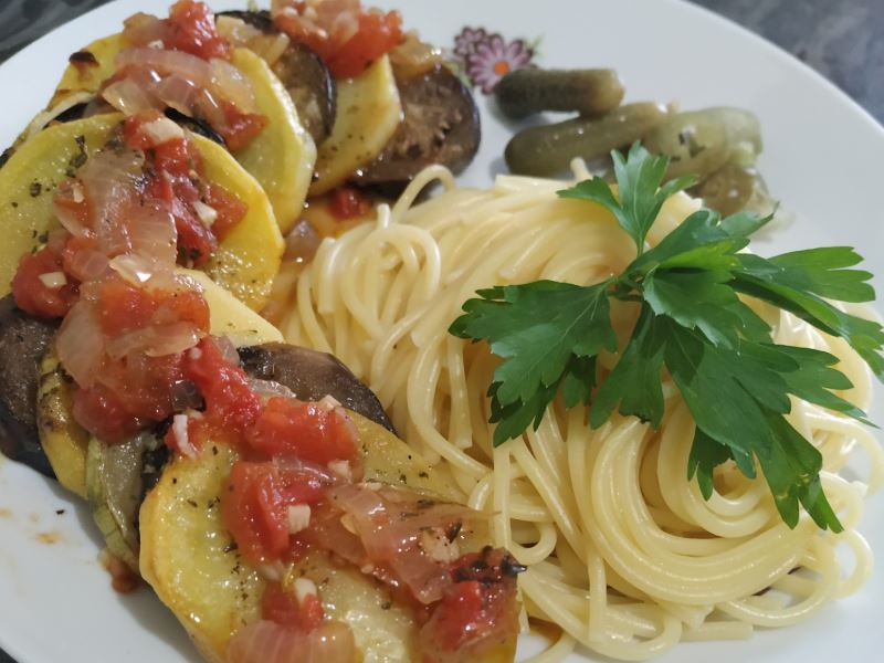 Ratatouille / Ratatuy Tarifi: Ratatouille / Ratatuy Nasıl Yapılır? | Lezzet